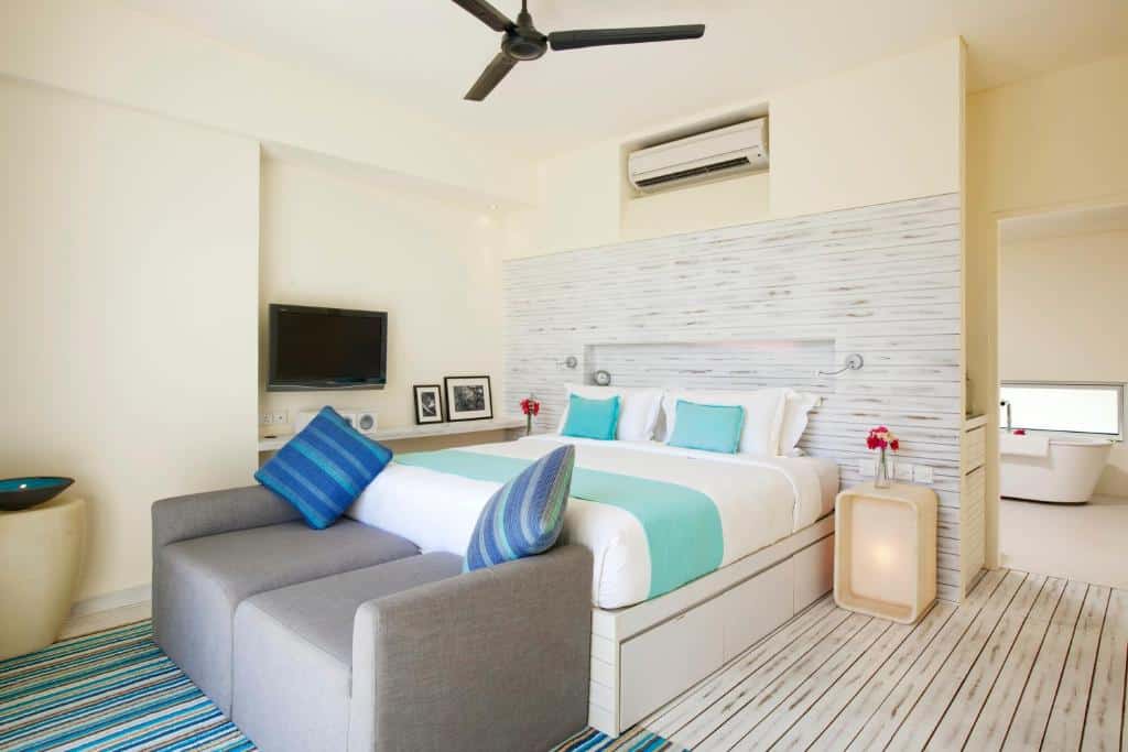 Holiday Inn Resort Kandooma Maldives | Maldives Luxe | The Maldives ...