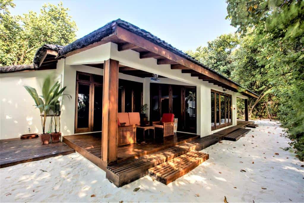 Reethi Beach Resort | Maldives Luxe | The Maldives Holiday Specialists